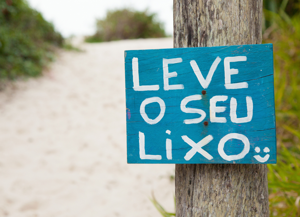 Como ser sustentável na praia - Magnetik Alchemy